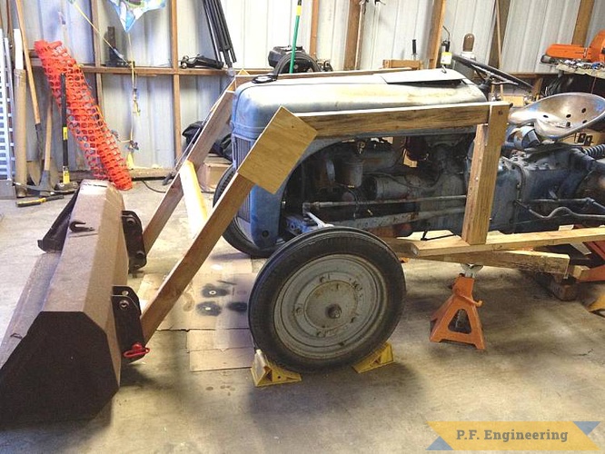P.F. Engineering — Do-it-yourself Plans — Gallery - Ford 9N loader